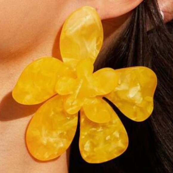 Zara | Jewelry | Zara Huge Amber Yellow Shell Finish Statement Earrings ...